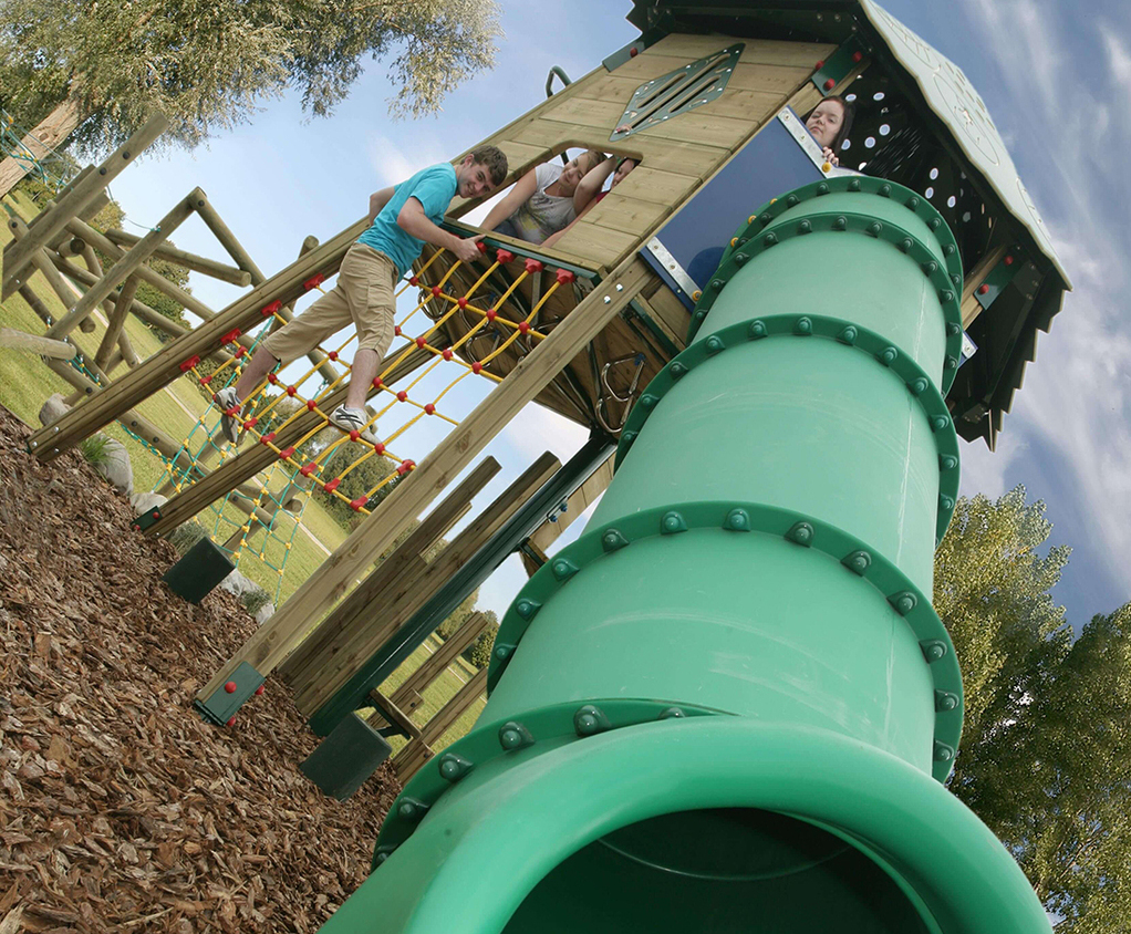 Timber Tree House with plastic slide | Wicksteed Playgrounds | ESI ...