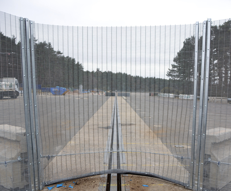RDS PAS 68 rapid deploy temporary fencing system | Zaun | ESI External ...