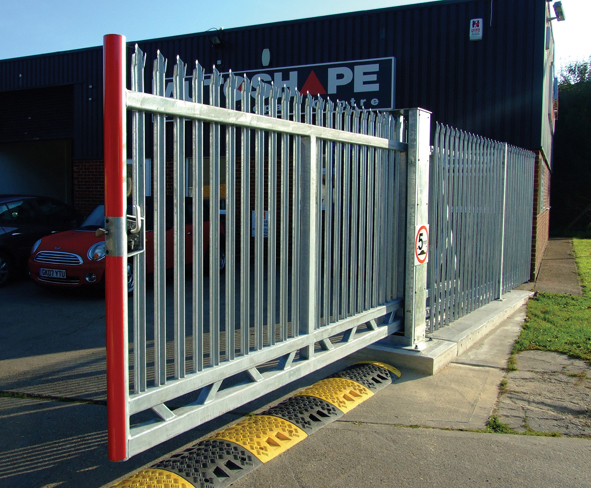 SlideGuard - cantilever gates, palisade infill | Barkers Fencing | ESI ...