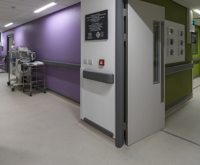 CS Acrovyn® Hand/Crash Rails | Construction Specialties | ESI Building ...