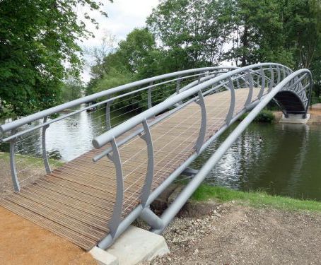 Tubular truss bridge over River Cherwell, Christ Church | CTS Bridges ...