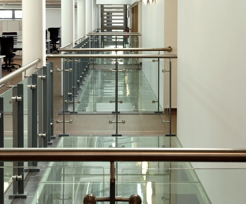 Mono™ steel frame balustrade system | Delta Balustrades | ESI Building ...