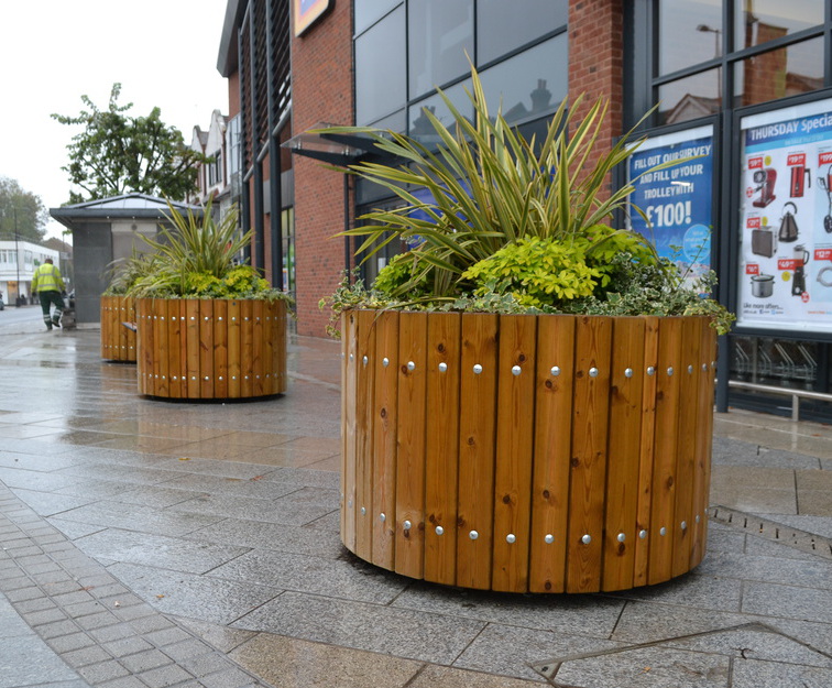 Swithland circular FSC timber tree planters | Street Design | ESI ...