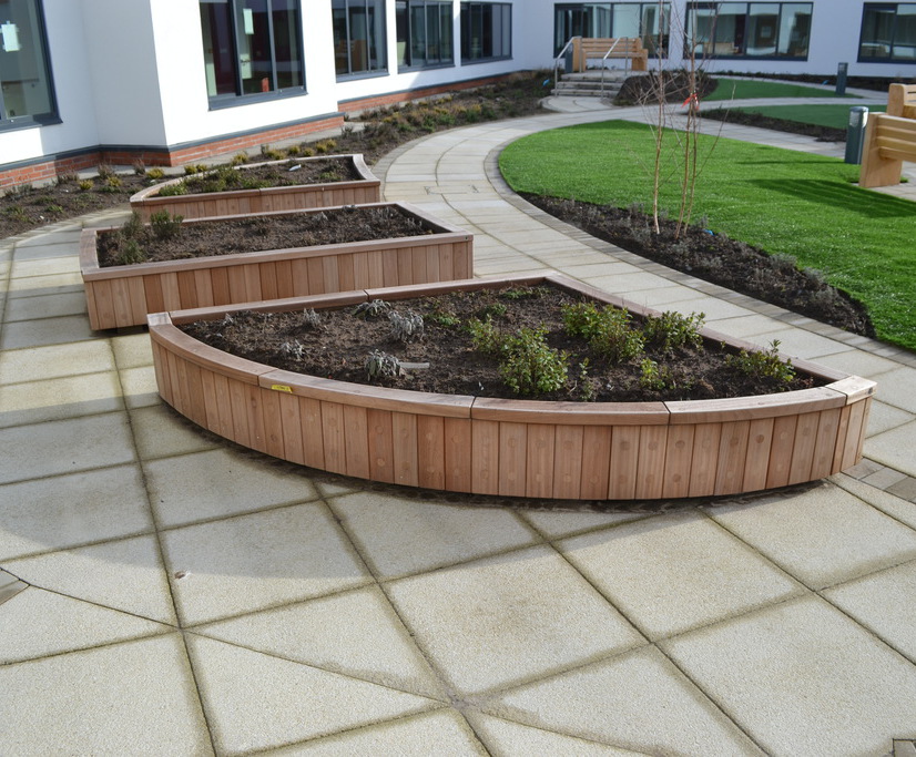 Diplomat timber roof terrace planter | Street Design | ESI External Works