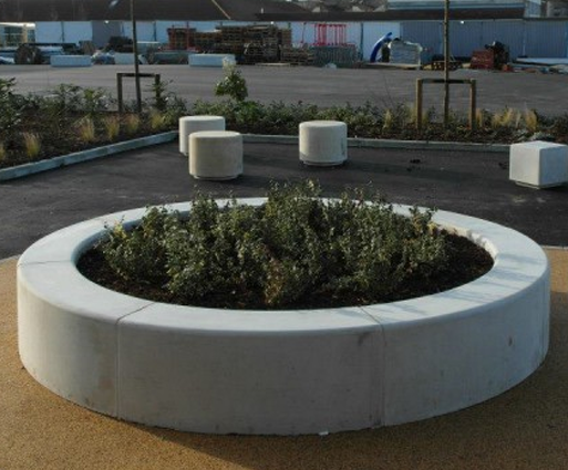 Roosevelt Precast Concrete Planter | Bailey Streetscene | ESI External ...