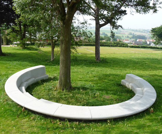 Bespoke concrete tree seat – Gijzelbrechtegem (B) | URBASTYLE® | ESI ...