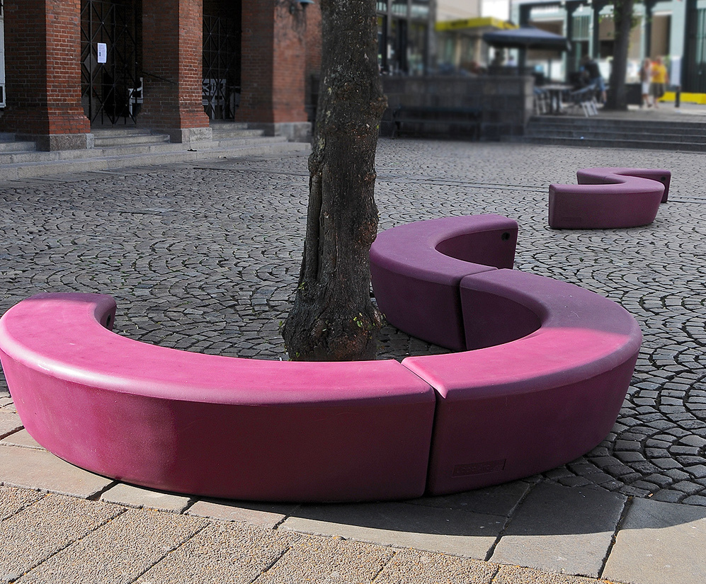 Loop Arc recycled plastic curved benches by out-sider | Artform Urban ...