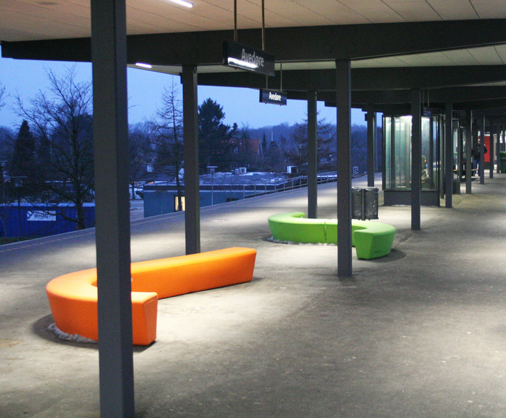 Loop Arc recycled plastic curved benches by out-sider | Artform Urban ...
