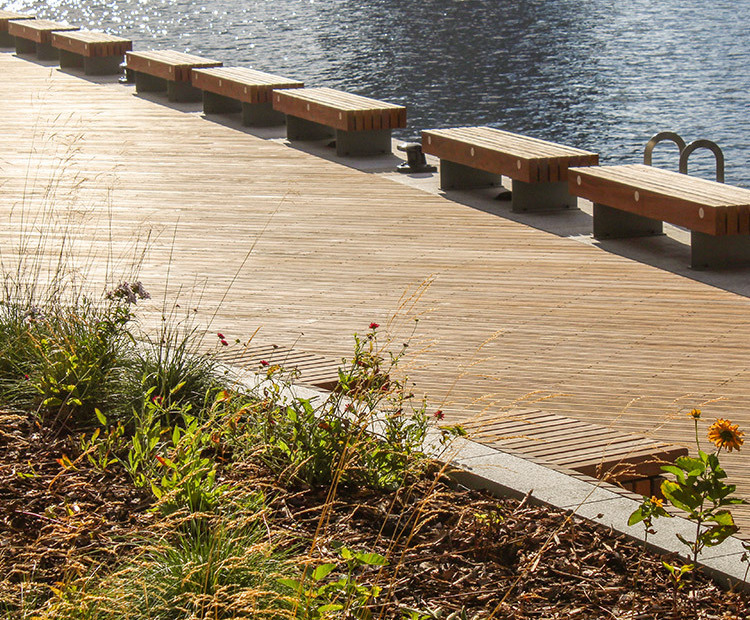 Bespoke mooring benches for Wood Wharf | Artform Urban Furniture | ESI ...