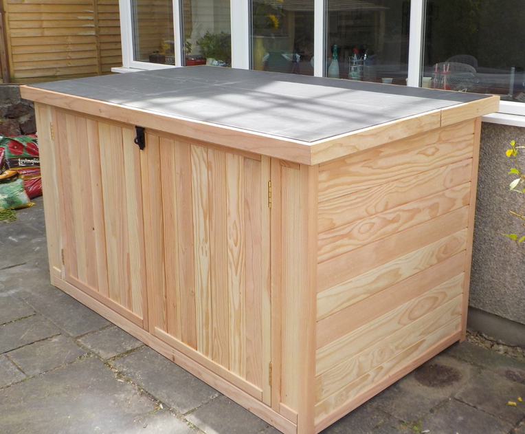 Pedalbase 5 solid timber bike shed | The Bike Shed Company | ESI ...