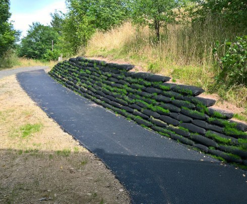 Rootlok vegetated wall system | GeoGrow | ESI External Works