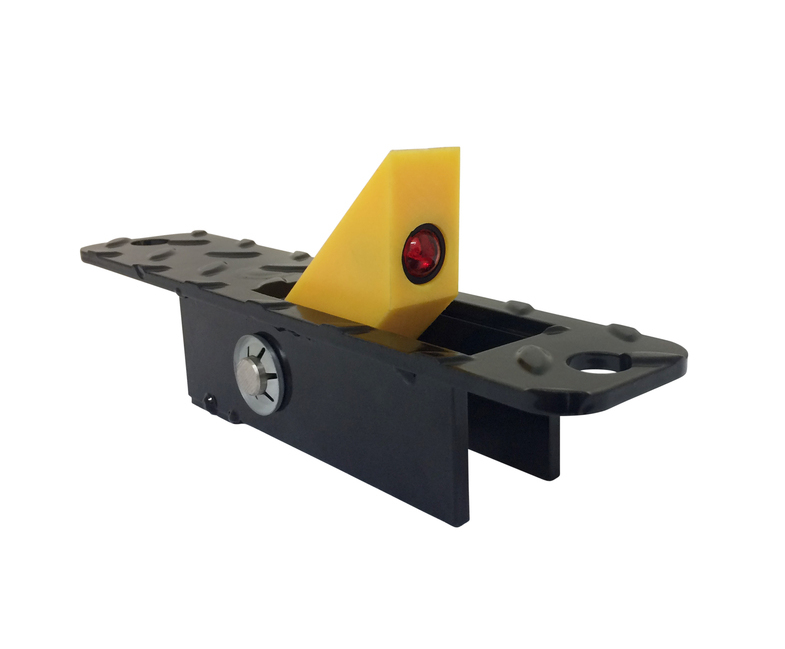 Directional flow plate with reflective studs | Flowplates | ESI ...
