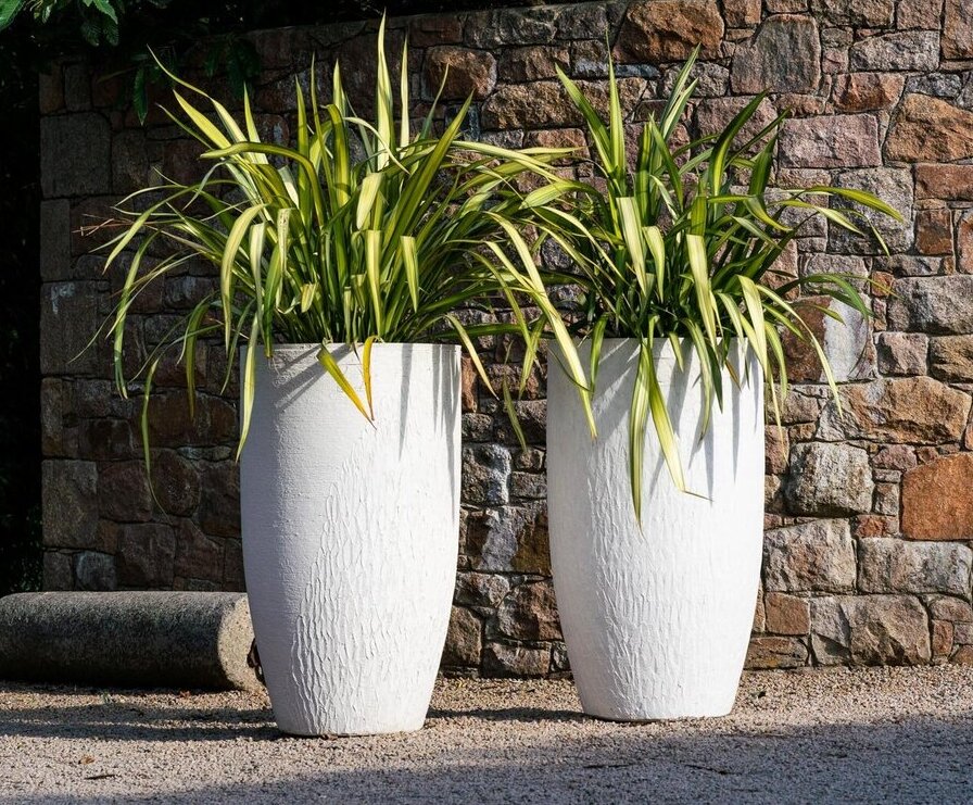 Olin handcrafted planter | Torc Pots | ESI External Works