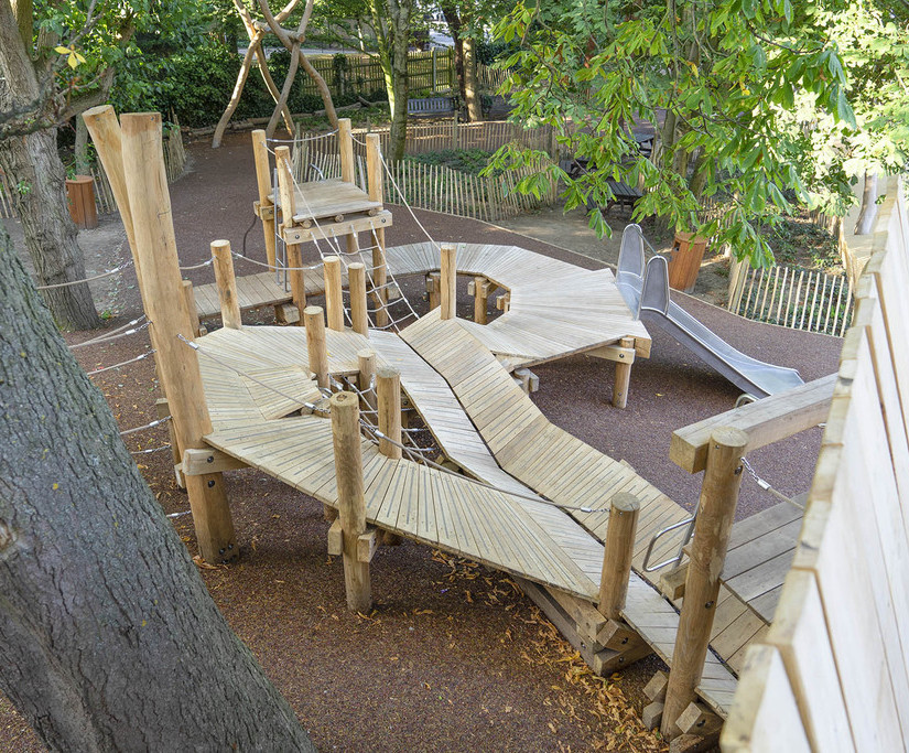Bespoke oak and robinia timber play towers, Holland Park | Duncan ...