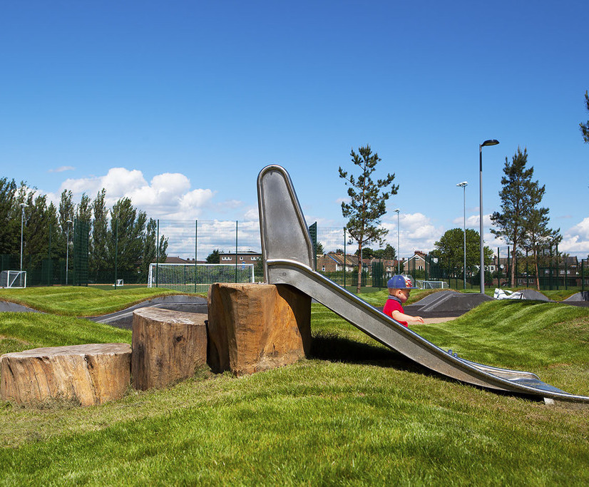 Oak and robinia play equipment - Drapers Field, Leyton | Duncan & Grove ...