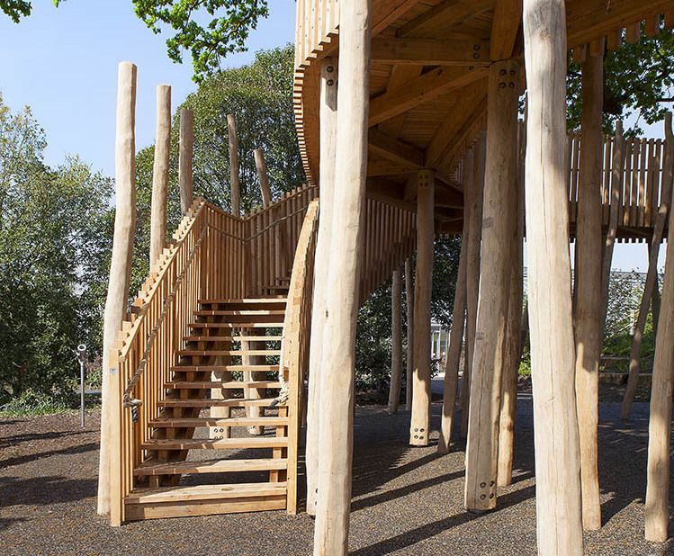 Oak Tree Circle timber play structure - Kew Gardens | Duncan & Grove ...
