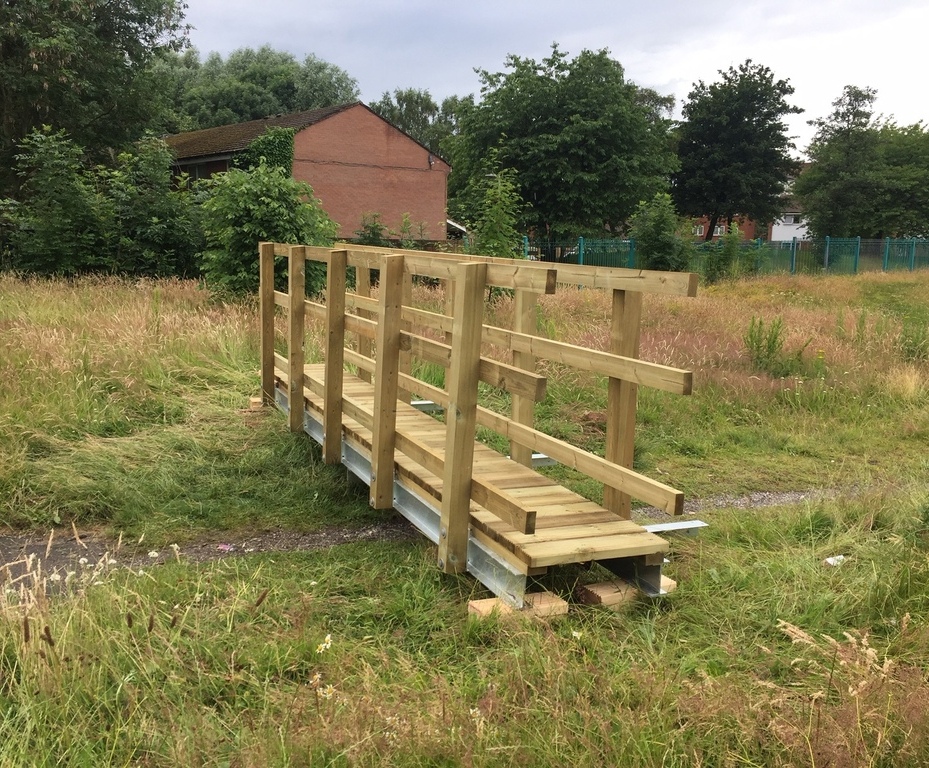 Pedestrian timber bridges | Countrywide Access installations | ESI ...