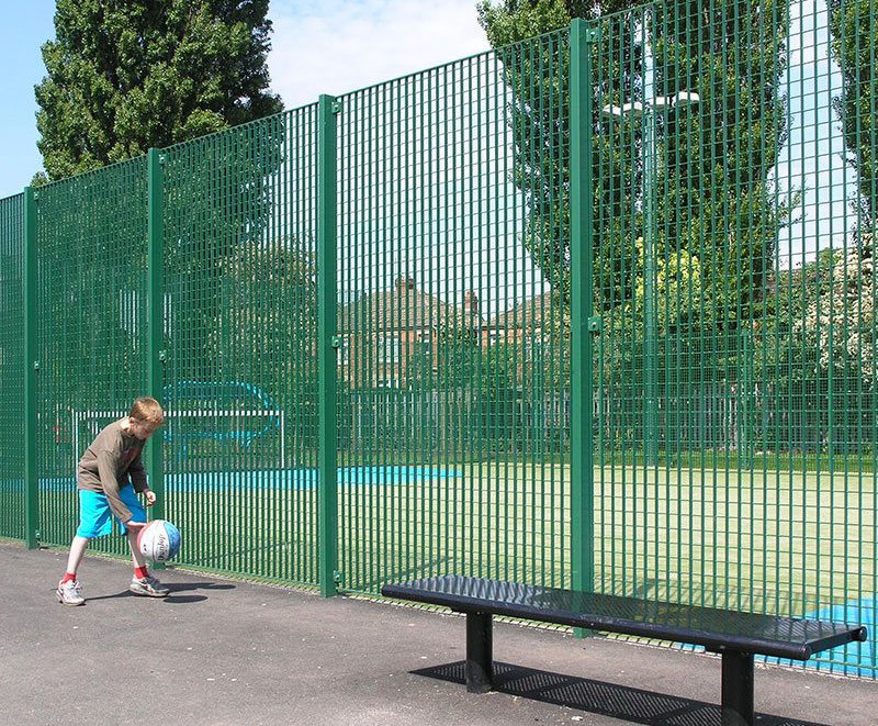 Verona steel grating fences | Lang+Fulton | ESI External Works
