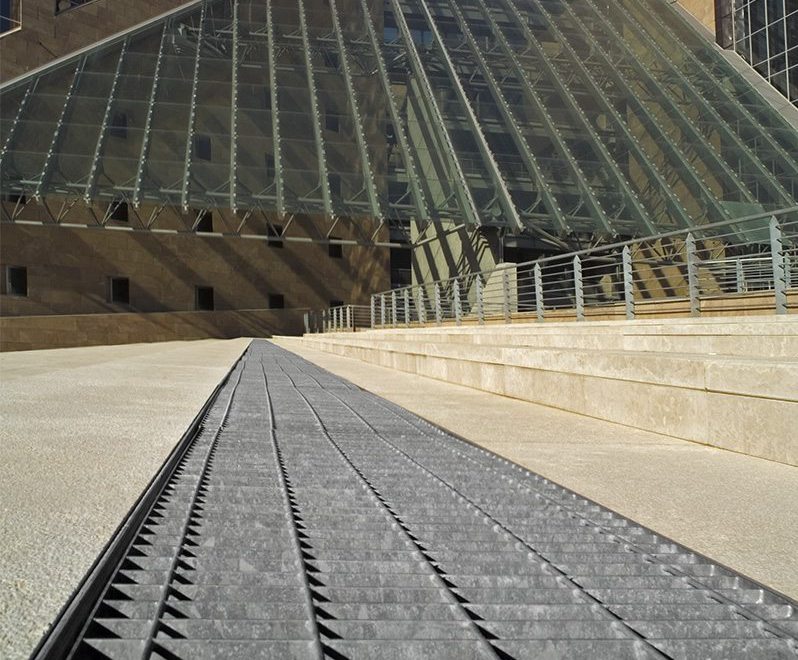 Electrofused floor grating | Lang+Fulton | ESI Building Design