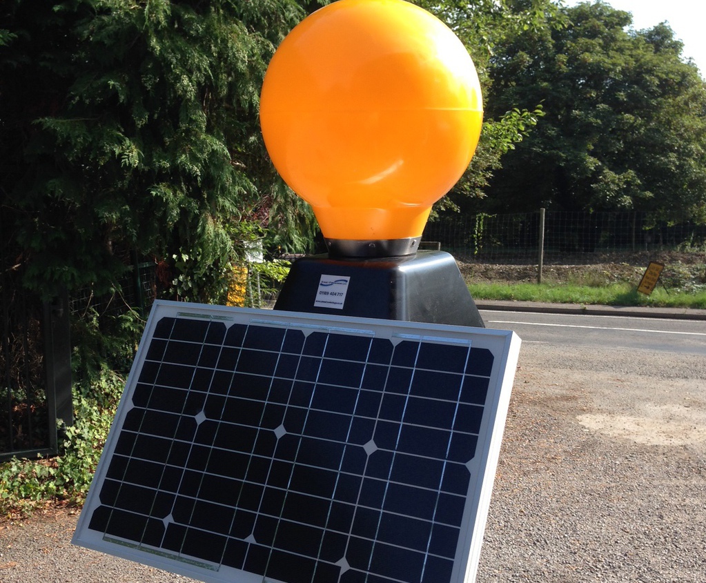 Solar-powered Belisha beacon - 100,000 hours | Street Furnishings | ESI ...