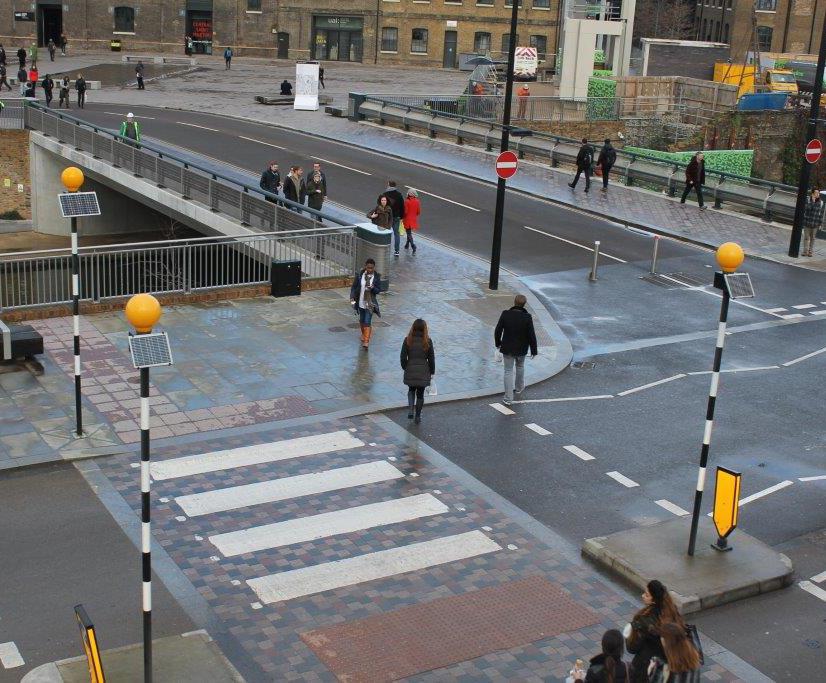Solar-powered Belisha beacon - 100,000 hours | Street Furnishings | ESI ...