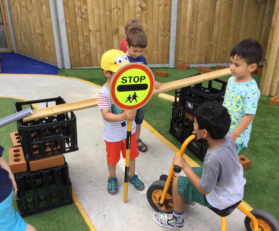 Design and build of playground for Dulwich prep school | Baylis ...