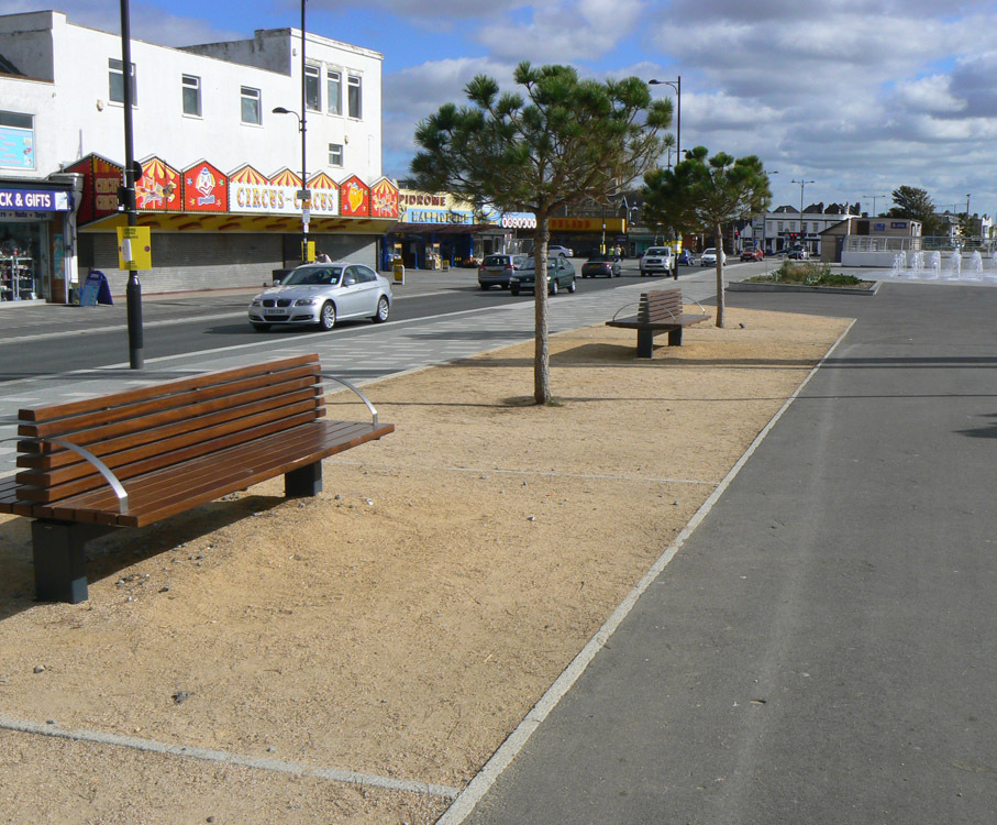 CEDEC® Gold quartzite footpath gravel | CED Stone Group | ESI External ...