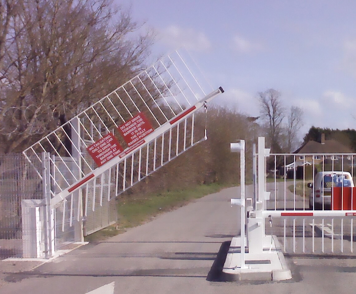 PAS 68 Terra Compact barrier - 3.5t @ 30mph | Frontier Pitts | ESI ...