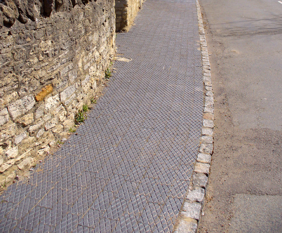 Victorian-style patterned stable pavers | Ketley Brick Company | ESI ...