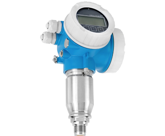 Micropilot FMR62 level measurement of aggressive liquids | Endress ...