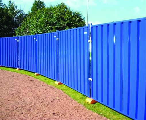 Readyhoard On-ground temporary hoarding system | Heras Mobile Fencing ...