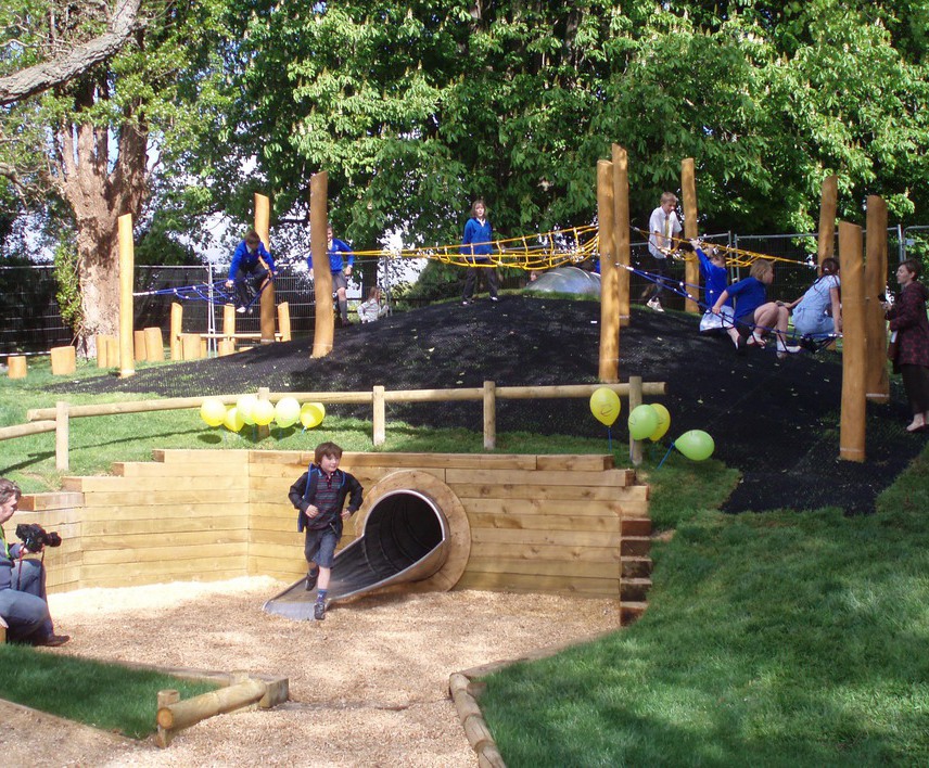 Embankment Slide | Jupiter Play | ESI External Works