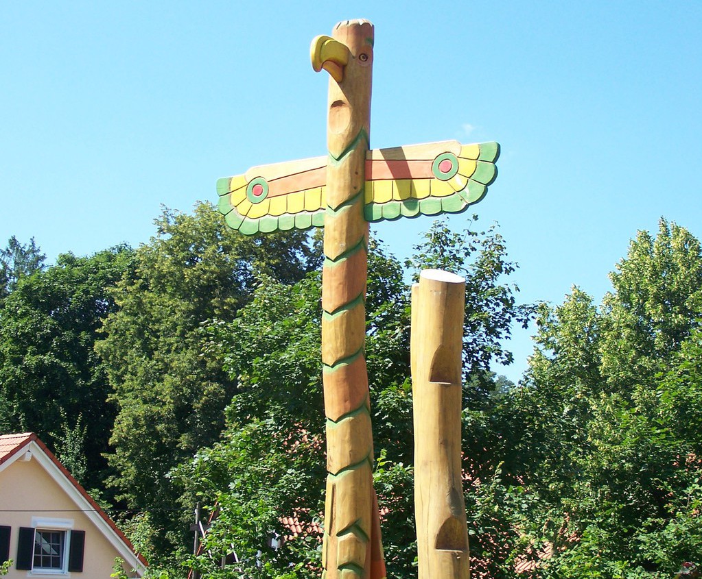 Totem Pole | Jupiter Play | ESI External Works