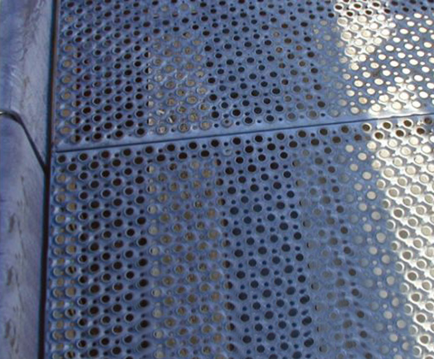 Type O2 perforated planks | Elefant Gratings | ESI Building Design