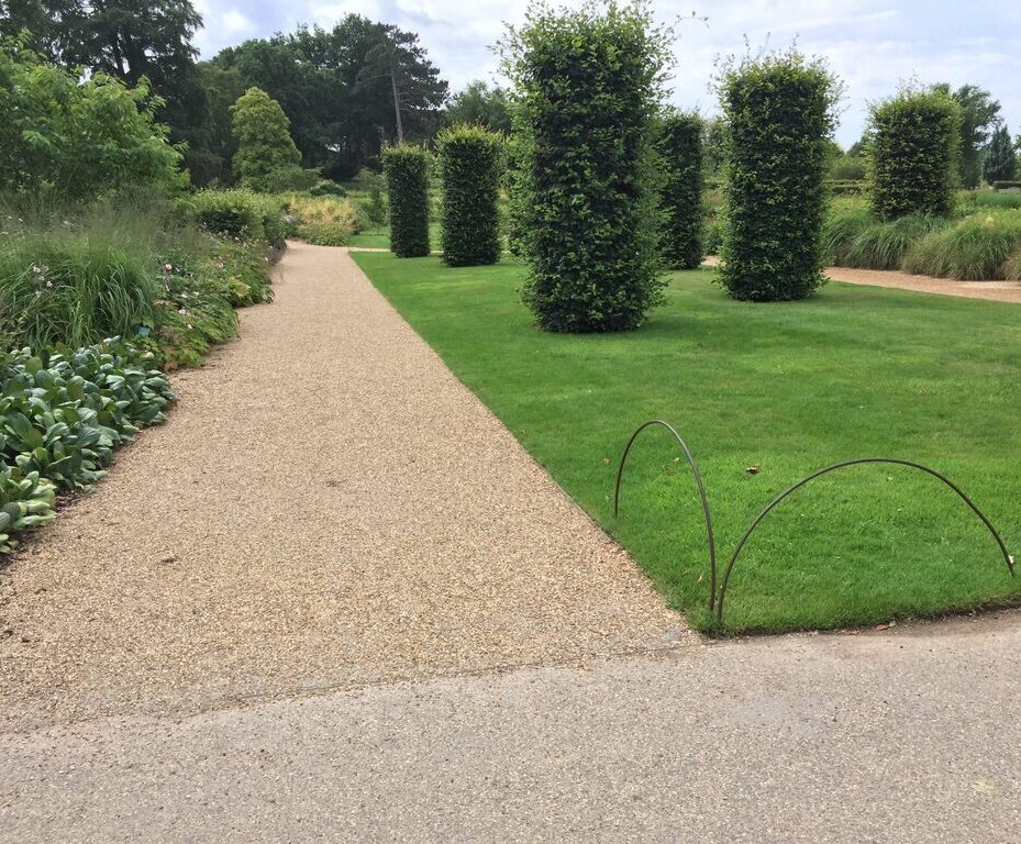 Titan steel pathway edging - RHS Wisley gardens | EverEdge | ESI ...