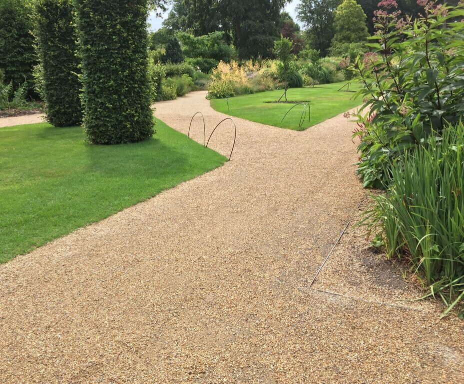 Titan steel pathway edging - RHS Wisley gardens | EverEdge | ESI ...