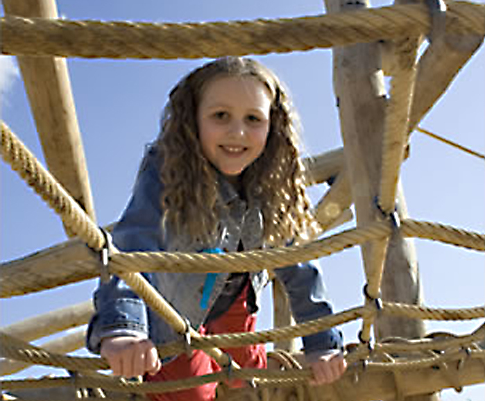 Adventure play trail walk, Great Notley Country Park | Timberplay | ESI ...