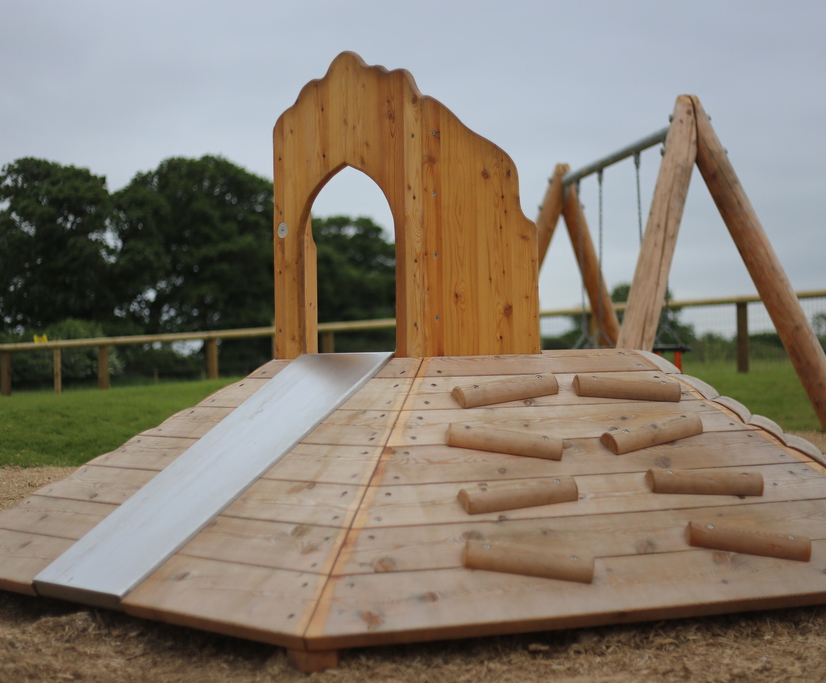 Dwarf Hill slide | Timberplay | ESI External Works