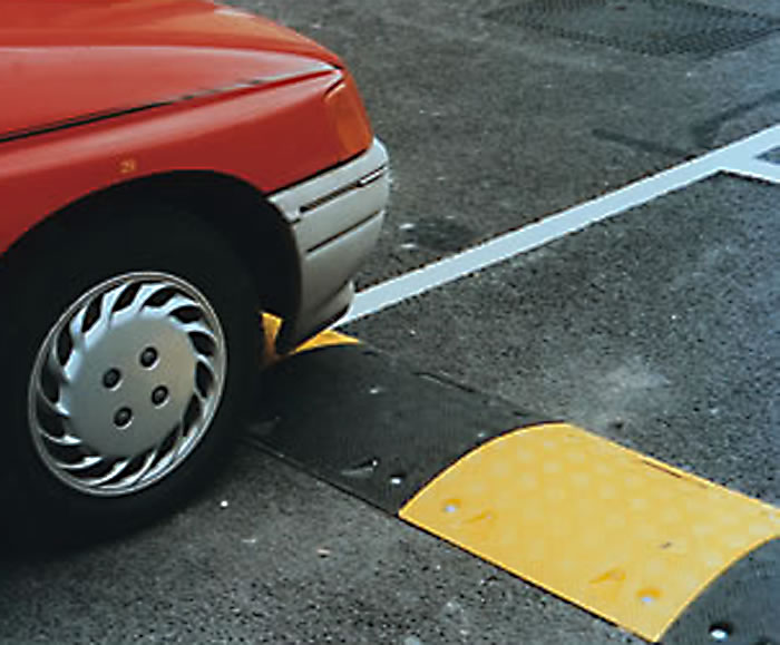 Ridgeway traffic calming ramp | Entry Parking Posts | ESI External Works