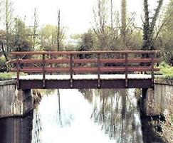 Solid timber beam footbridges | Sarum Hardwood Structures | ESI ...