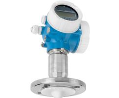 Micropilot FMR62 level measurement of aggressive liquids | Endress ...