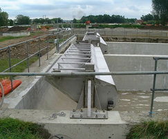 Combined sewer overflow screens